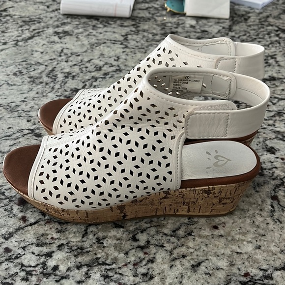 Justice | Shoes | Justice Girls Cutout Peep Toe Sandals Size 4 | Poshmark